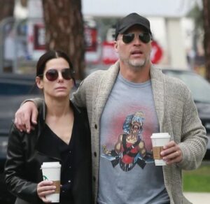 Patrimonio neto de Sandra Bullock, edad, altura, familia y más